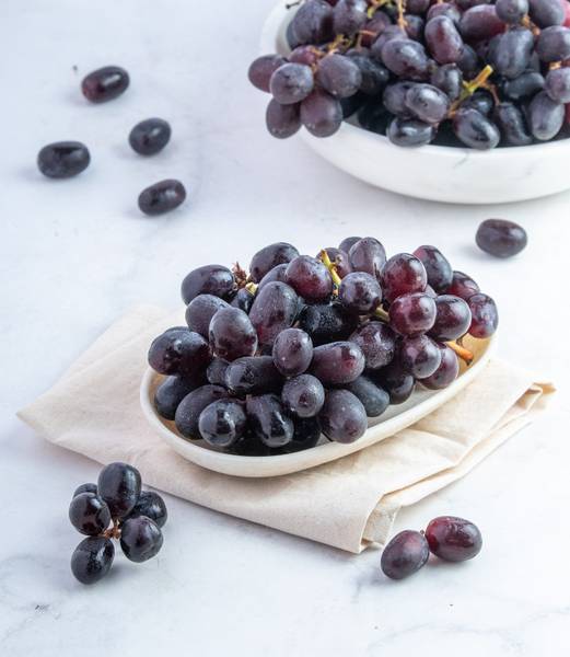 Buy Black Grapes Sharad (Seedless) (Drakshi) Online (200 g) At Best Price