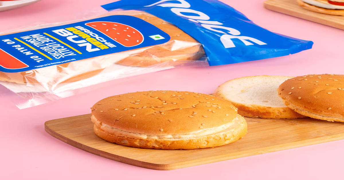 Buy NOICE Sliced Brioche Burger Buns (Freshly made) Online (100 g) At ...