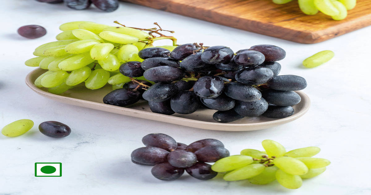 Buy Black & Green Grapes Mix Pack (Seedless) (Drakshi) Online (400 g ...