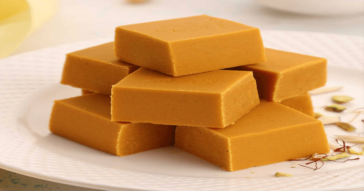 Buy Chitale Bandhu Mango Burfi Pack Online (250 g) At Best Price