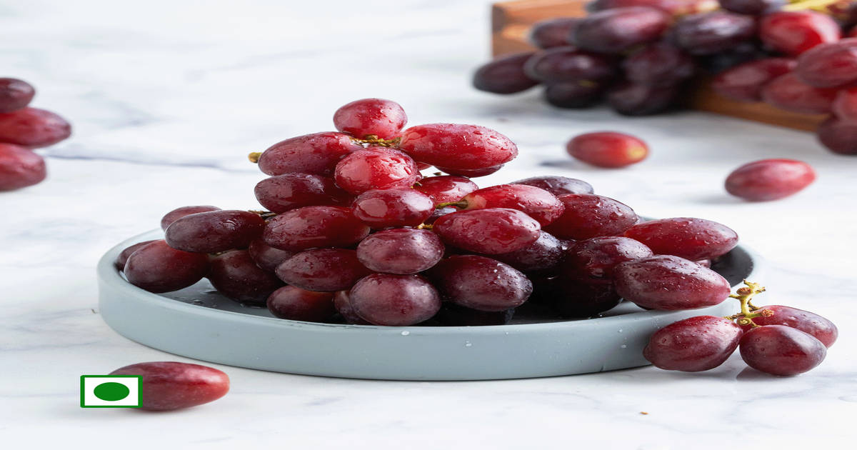 Buy Red Arra Fire Crunch Grapes (seedless) (Drakshi) Online (250 g) At ...