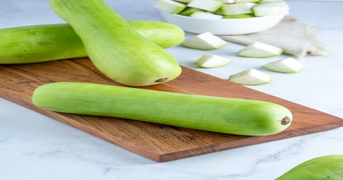Buy Bottle Gourd ( Sorekaayi) Online (1 Small) At Best Price