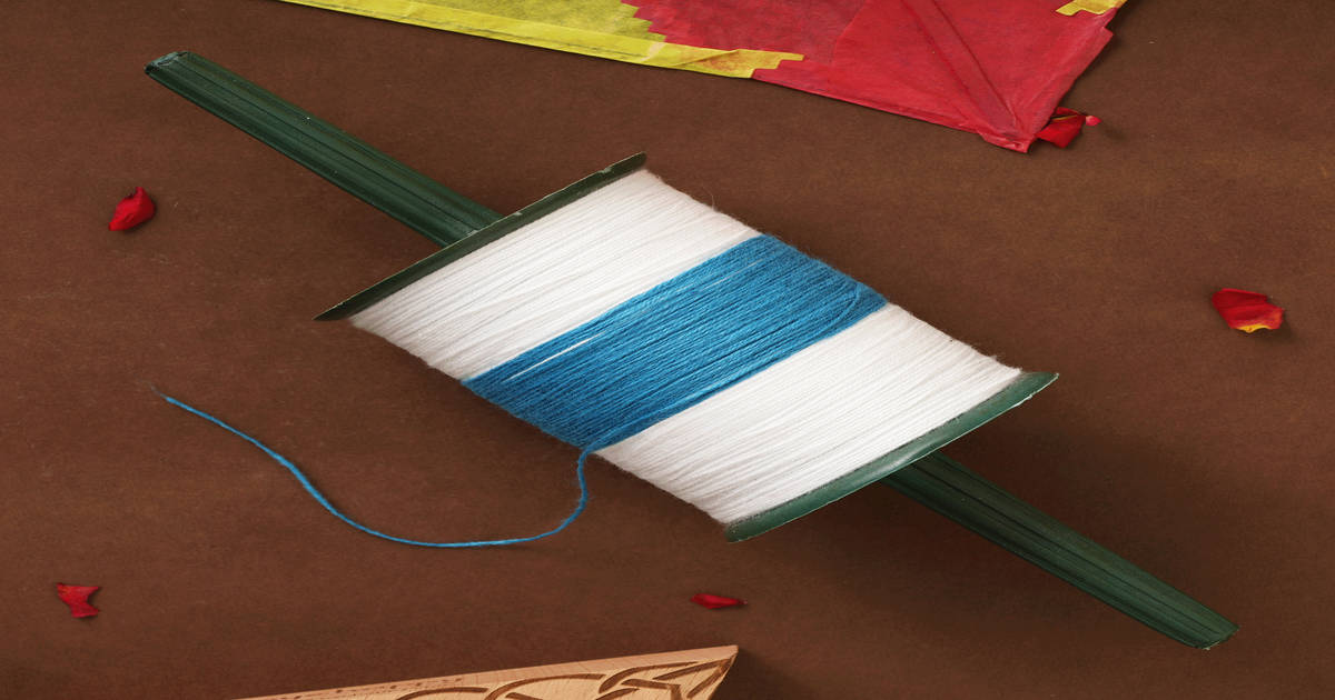 Buy Oye Happy Manja with Plastic Charak Online (1 Piece) At Best Price
