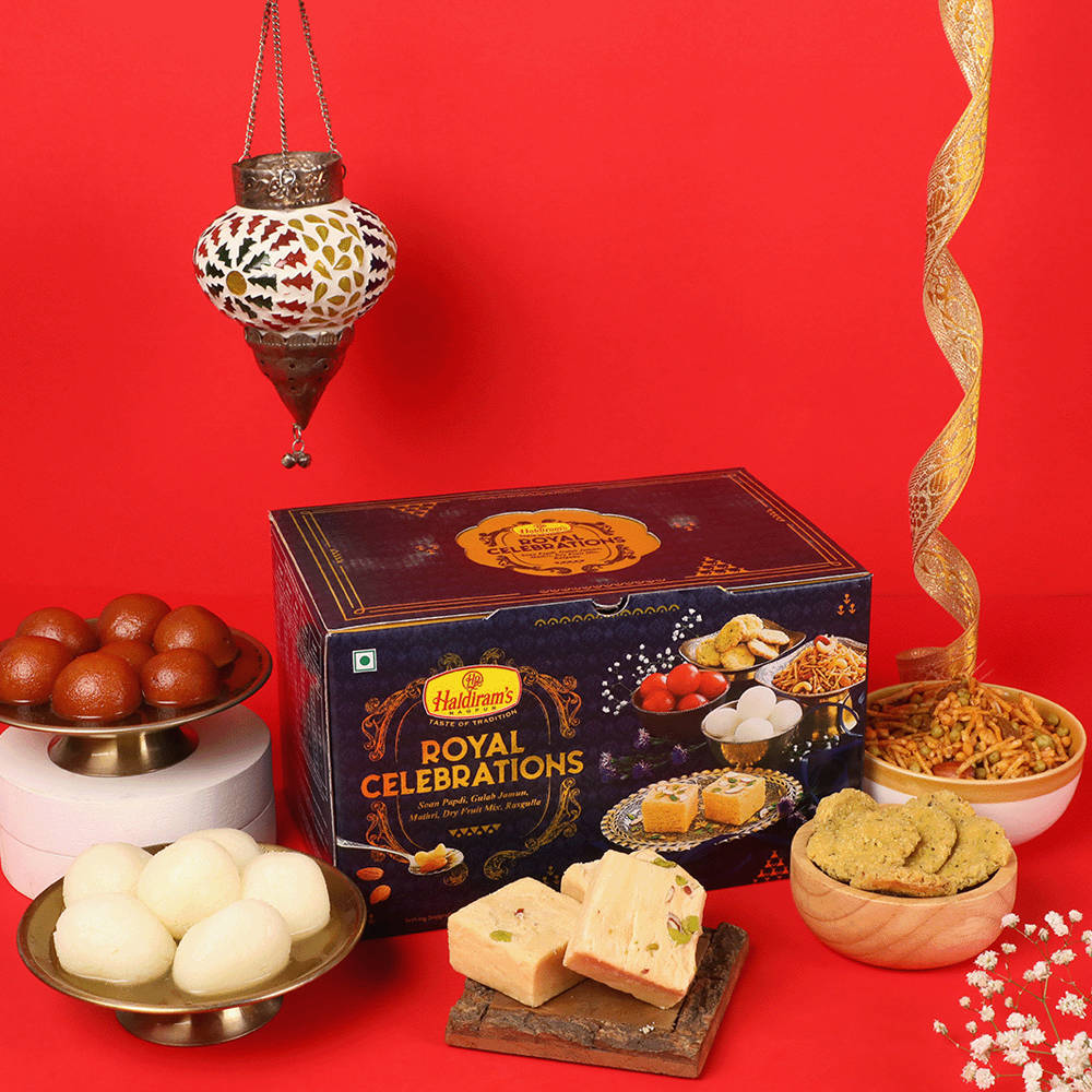 Buy Haldiram's Royal Celebrations Sweets & Namkeen | Gift Box 1 pack ...