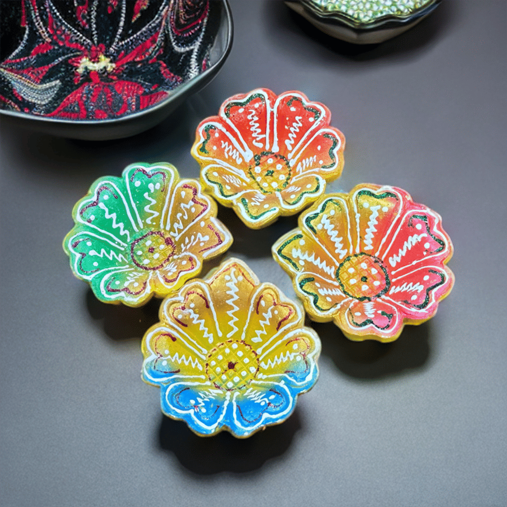 Buy Diacraft Diacraft Pack of 4 Clay Diya (Multicolour) Design 5 4 ...