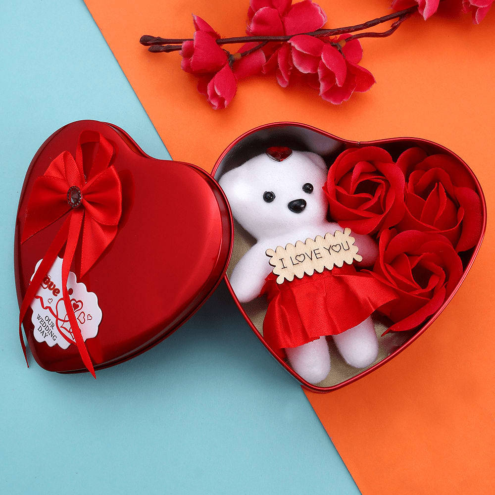 Buy Teddy with Rose Heart Shape Box (4*4 inches) 1 Piece Online At Rs ...